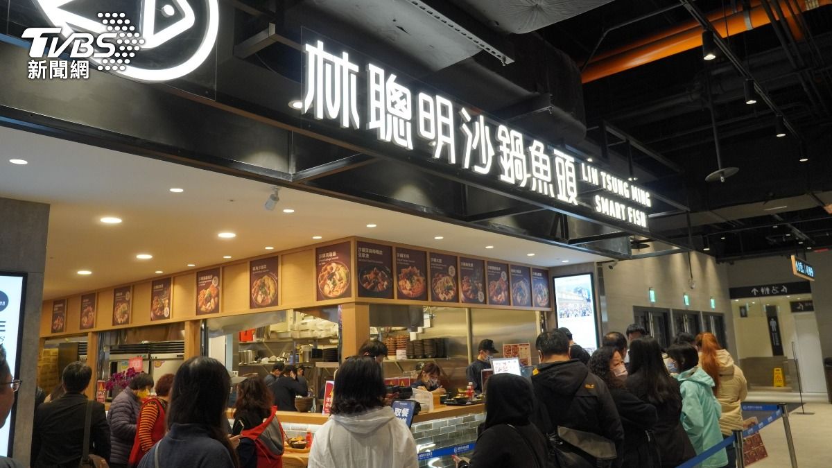 人潮爆！南港Lalaport首日迎3萬人 擠美食街、哈利波特專賣店│TVBS新聞網