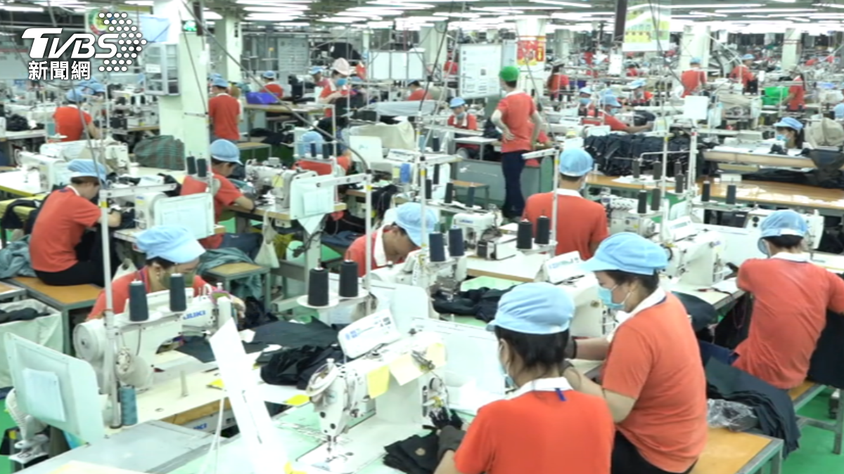 紡織業嘆「美客戶已要求降價」 珍奶業者急飛美墨找土地擬布局│TVBS新聞網