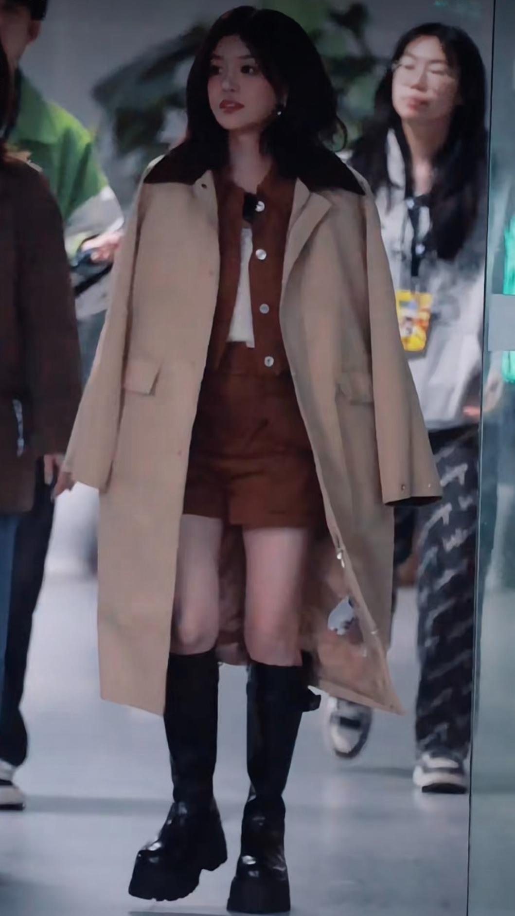 離婚陳曉又出事！陳妍希「受傷跛腳」 拐腿上工畫面曝光│TVBS新聞網