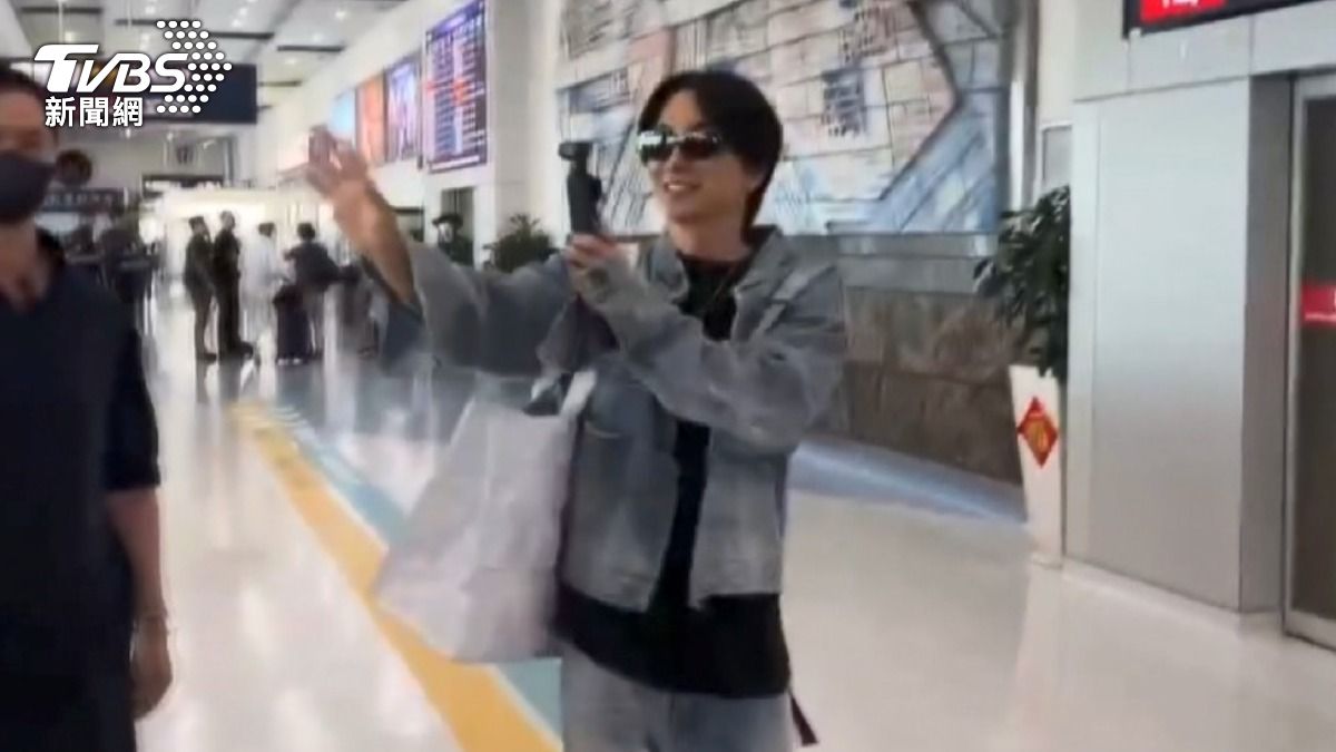 直擊／韓流帝王來啦！Super Junior空降小港機場 還意外捕獲他│TVBS新聞網