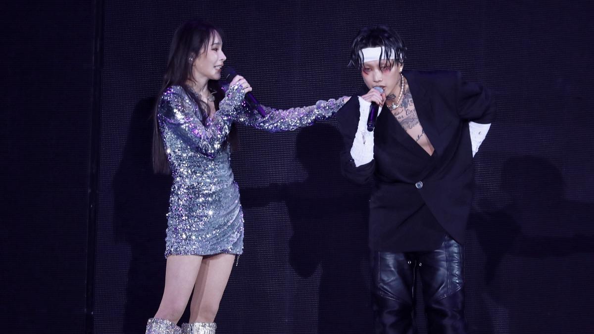 KKBOX風雲榜／温嵐合體Marz23唱跳辣翻天 套5公斤戰鞋曬美腿│TVBS新聞網