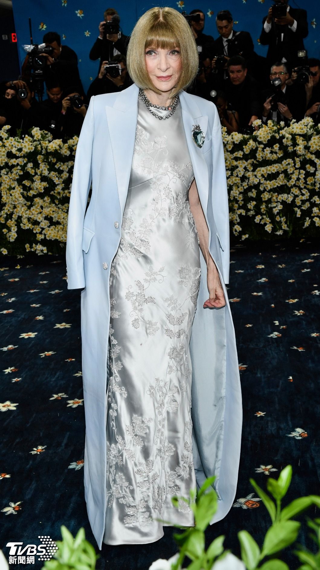 Met Gala登場！Lisa露性感屁股蛋 Jennie禮服經典優雅│TVBS新聞網