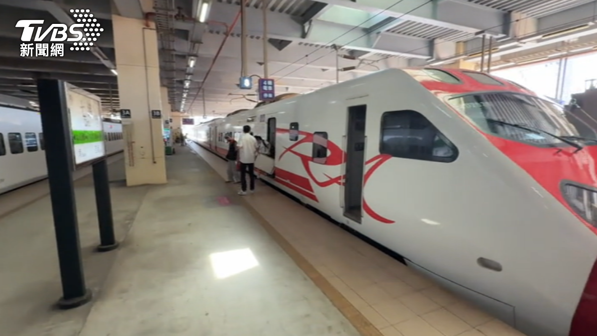 普悠瑪斷電...卡「汐止-七堵」 250人熱翻等2hrs│TVBS新聞網