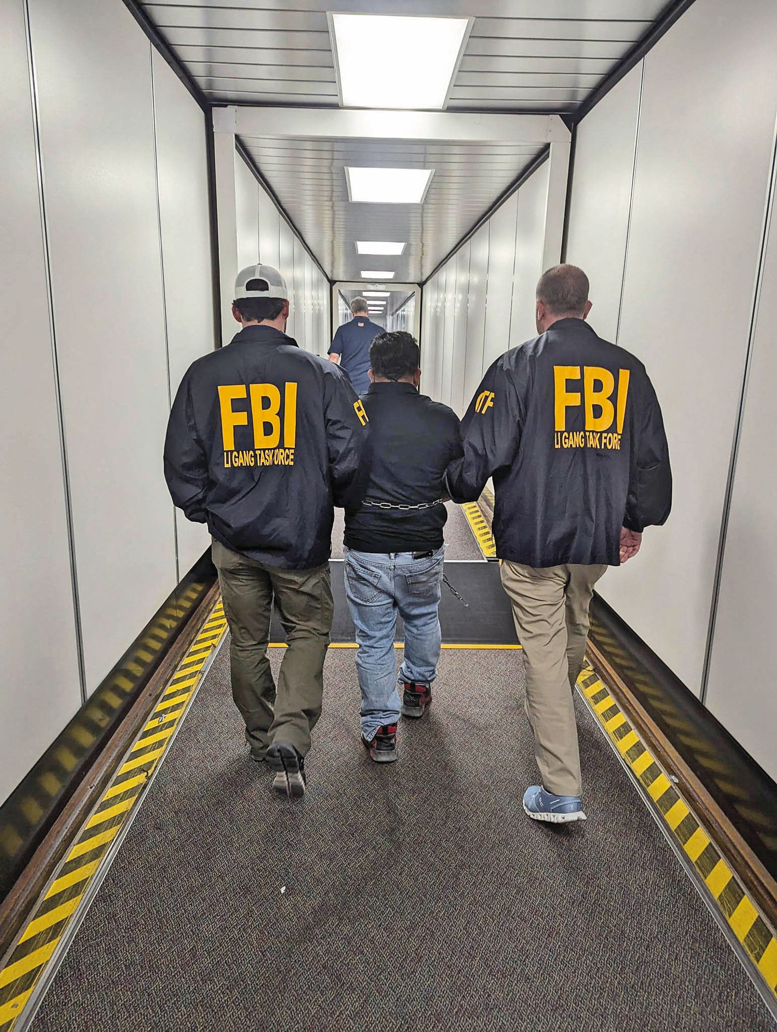 台大學霸大毒梟3／FBI監控2年收網 林睿庠黑吃黑翻船內幕│TVBS新聞網