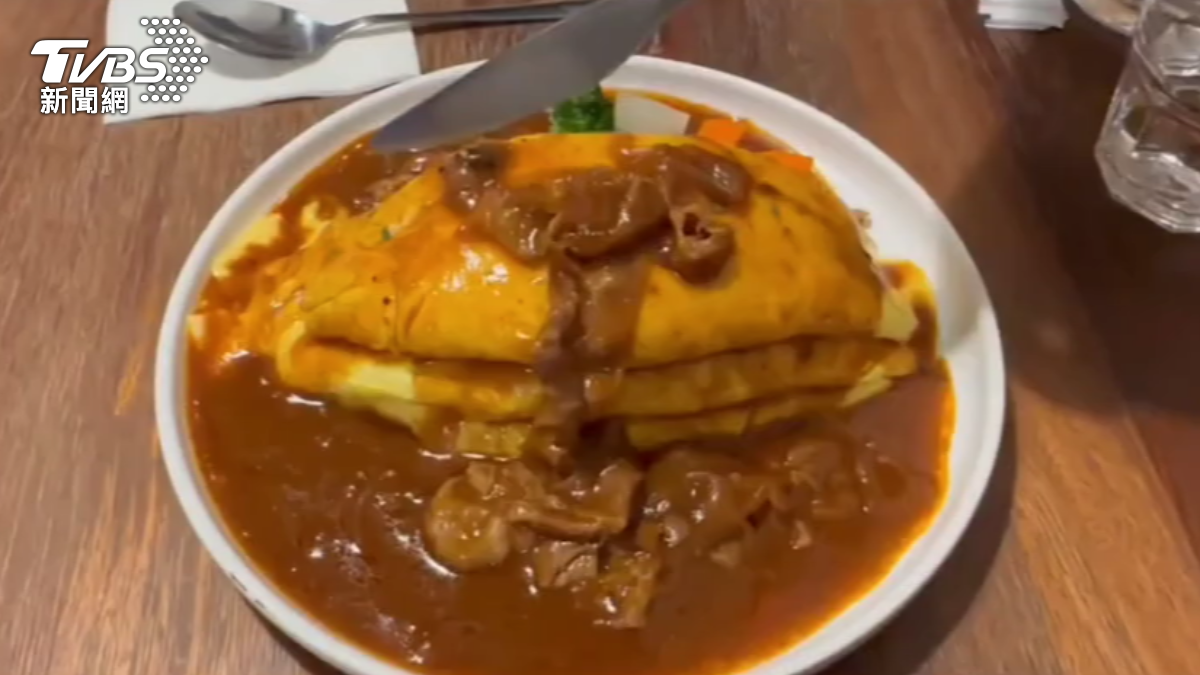 好餓！日「蛋包飯」比臉大PK裙襬歐姆蛋包飯│TVBS新聞網