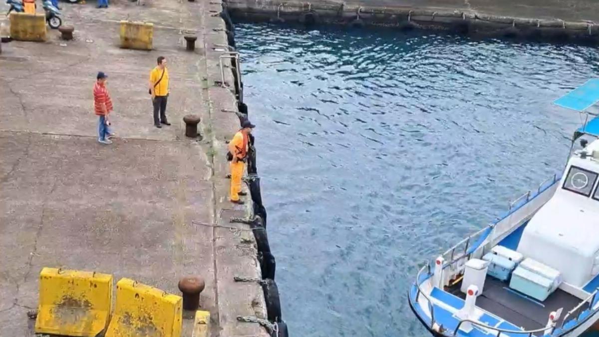 基隆港海濱國宅前海域驚見女浮屍 警公布穿著急尋家屬│TVBS新聞網