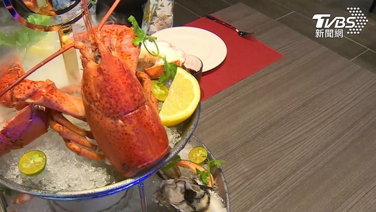 餐廳優惠大放送！龍蝦迎產季價格跌一倍 每斤1500→700元│TVBS新聞網