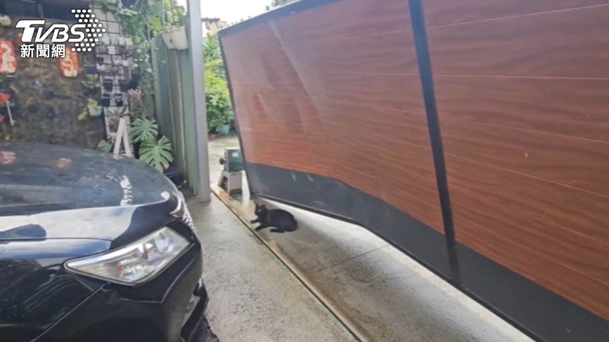 不只有撞門！嫌犯身揹兩項通緝 還教唆砸車毆打討債│TVBS新聞網