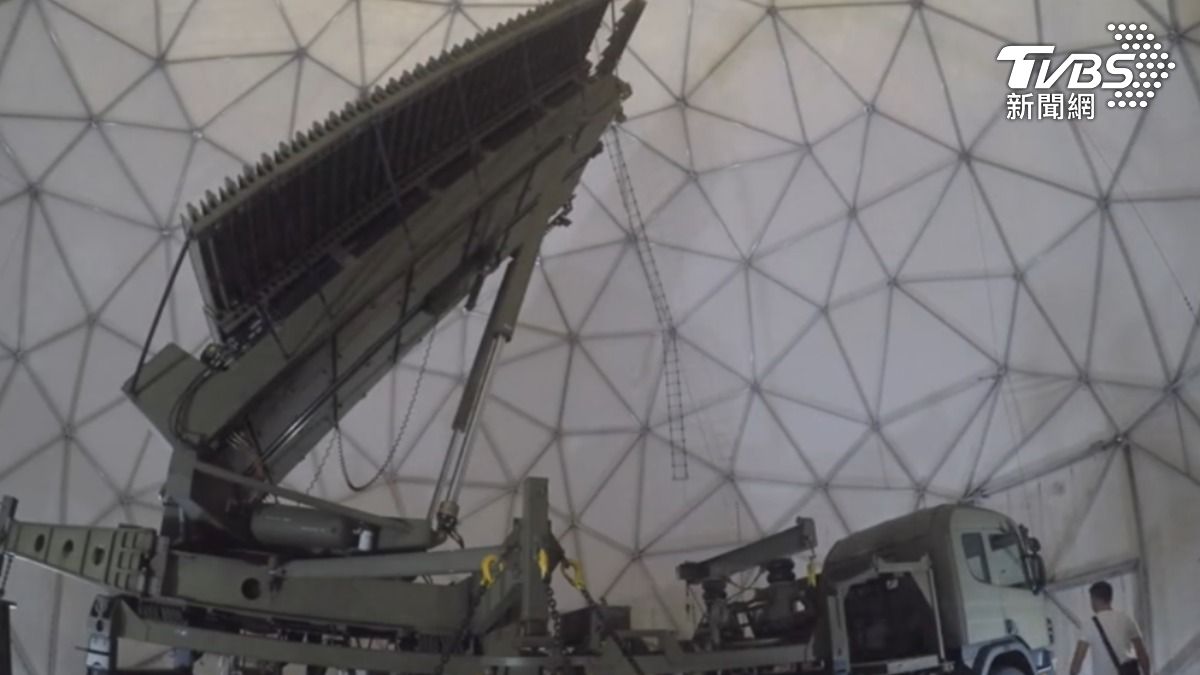 再一窺空軍TPS-117雷達運作! 「這系統」助加速部署得靠中科院研發│TVBS新聞網