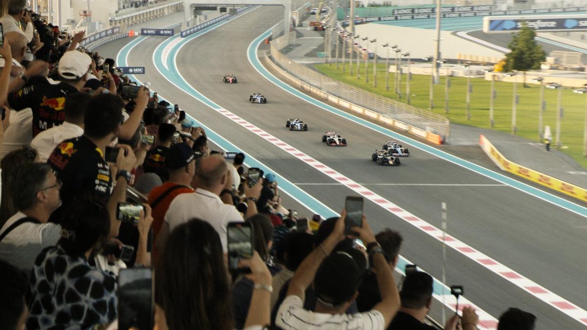 《F1電影》首波大好評出爐 美媒盛讚「老派娛樂大片」、「太棒了」│TVBS新聞網