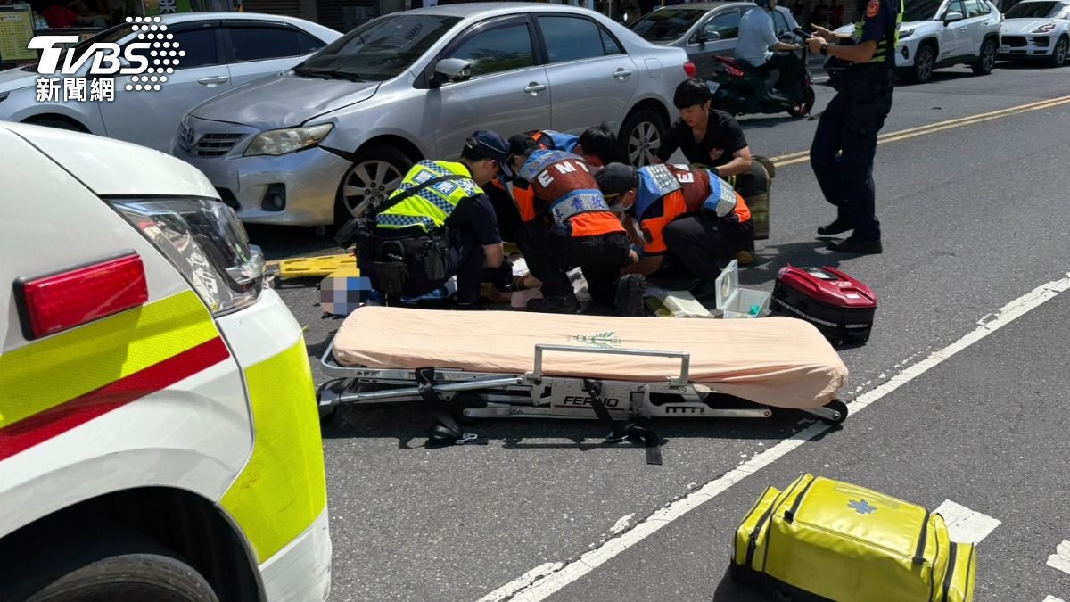 成大旁連撞29車害單車翁慘死 79歲肇事婦崩潰痛哭│TVBS新聞網