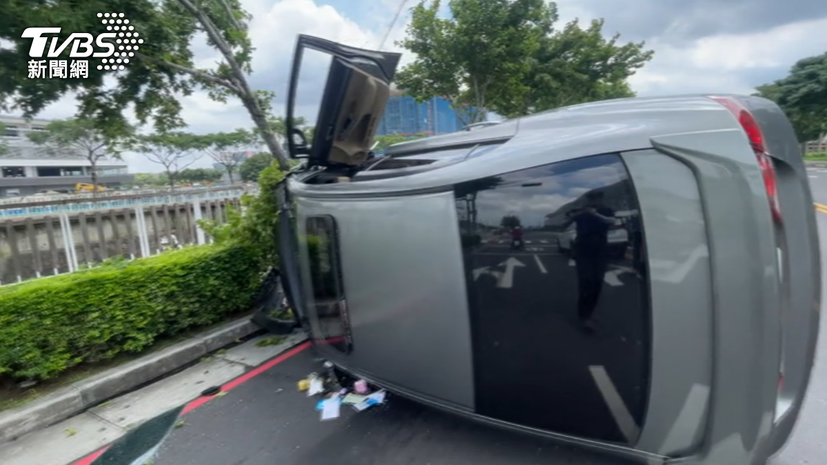 逢甲大學畢典性平案 「男大生毀約現身」校方發千字文說明│TVBS新聞網