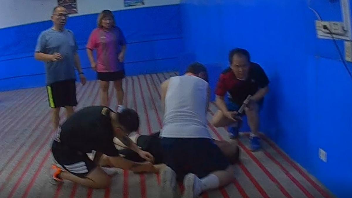 新竹男打桌球突無心跳！「神秘光頭」專業CPR神救援 身分曝光│TVBS新聞網