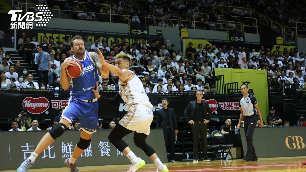 TPBL冠軍賽／林書豪21分8籃板惜犯滿！海神大逆轉國王 1比1追平│TVBS新聞網