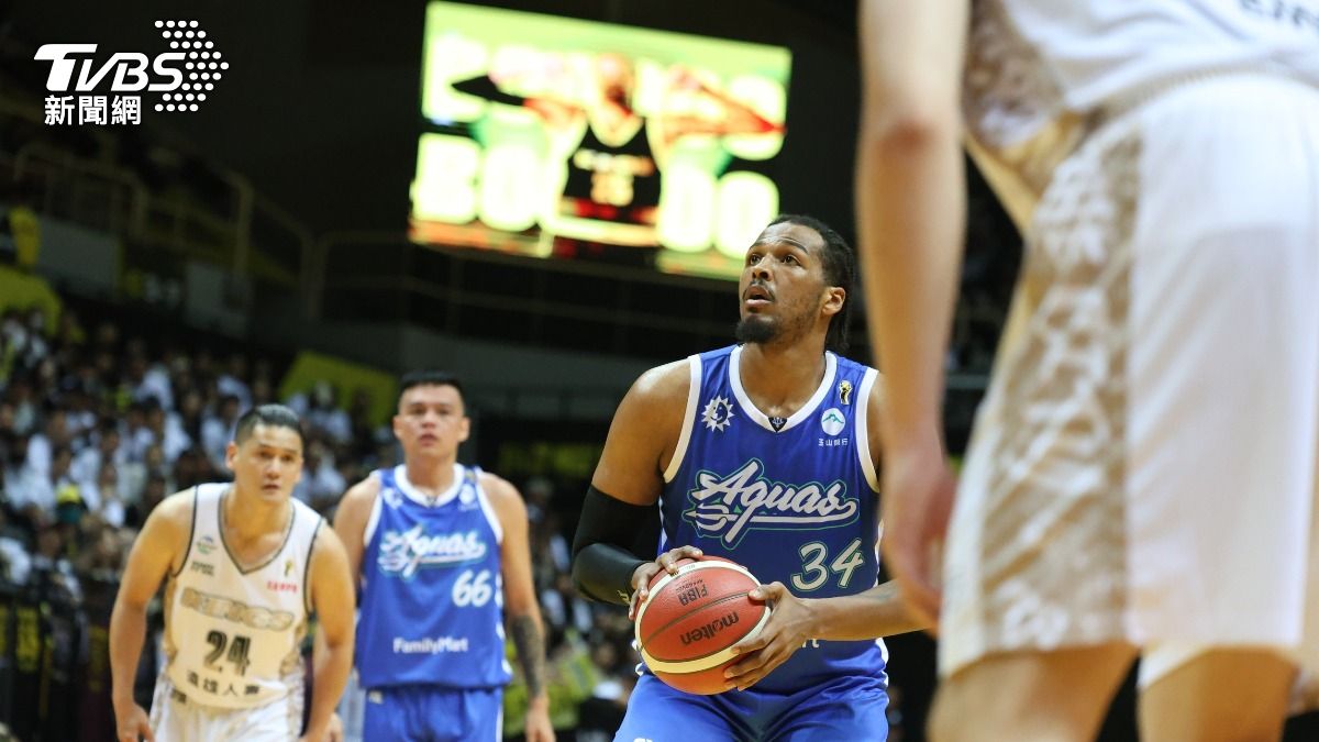 TPBL冠軍賽／林書豪21分8籃板惜犯滿！海神大逆轉國王 1比1追平│TVBS新聞網