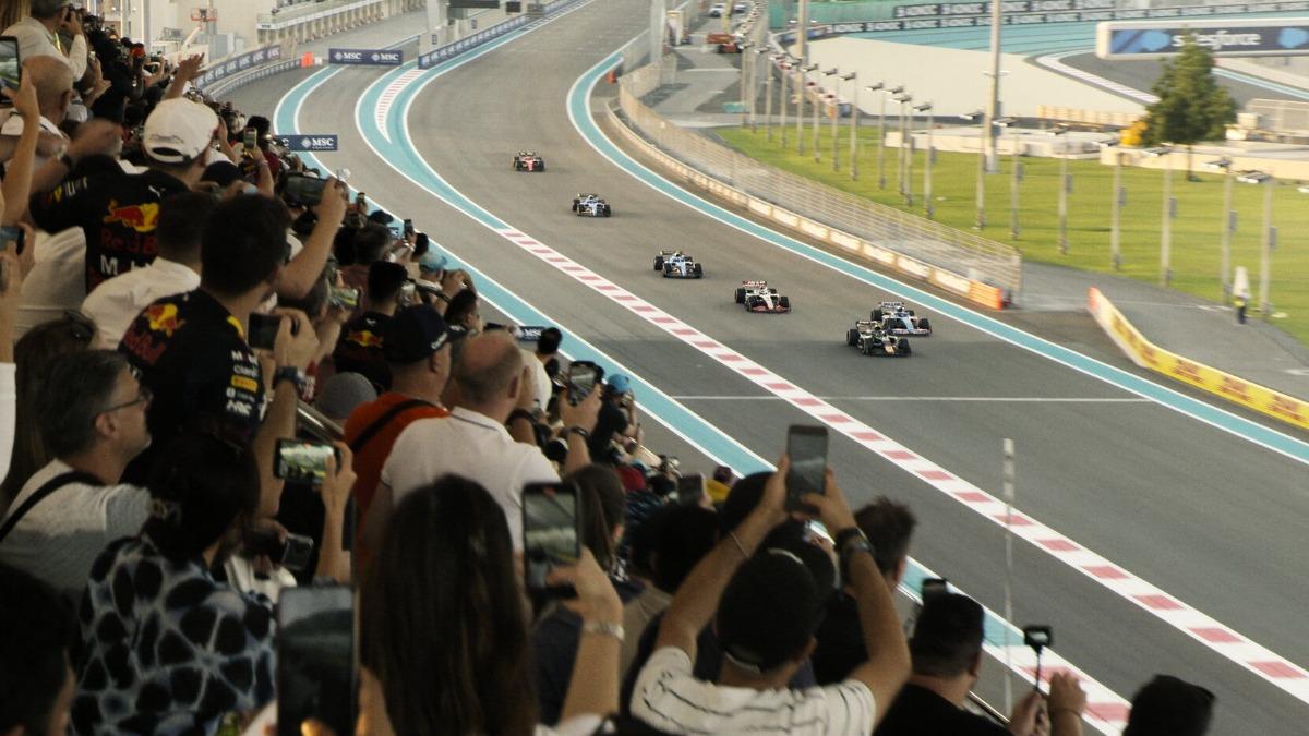 獨家專訪／曾與李安合作 《F1》製片笑認是BLACKPINK粉絲「Rosé很棒」│TVBS新聞網