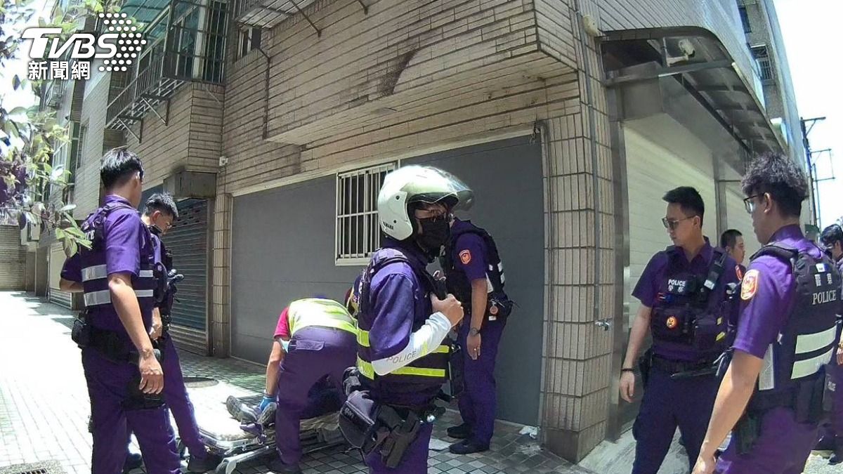 拒檢逃逸撞飛騎士 毒蟲搭檔8分鐘飆速自撞落網│TVBS新聞網