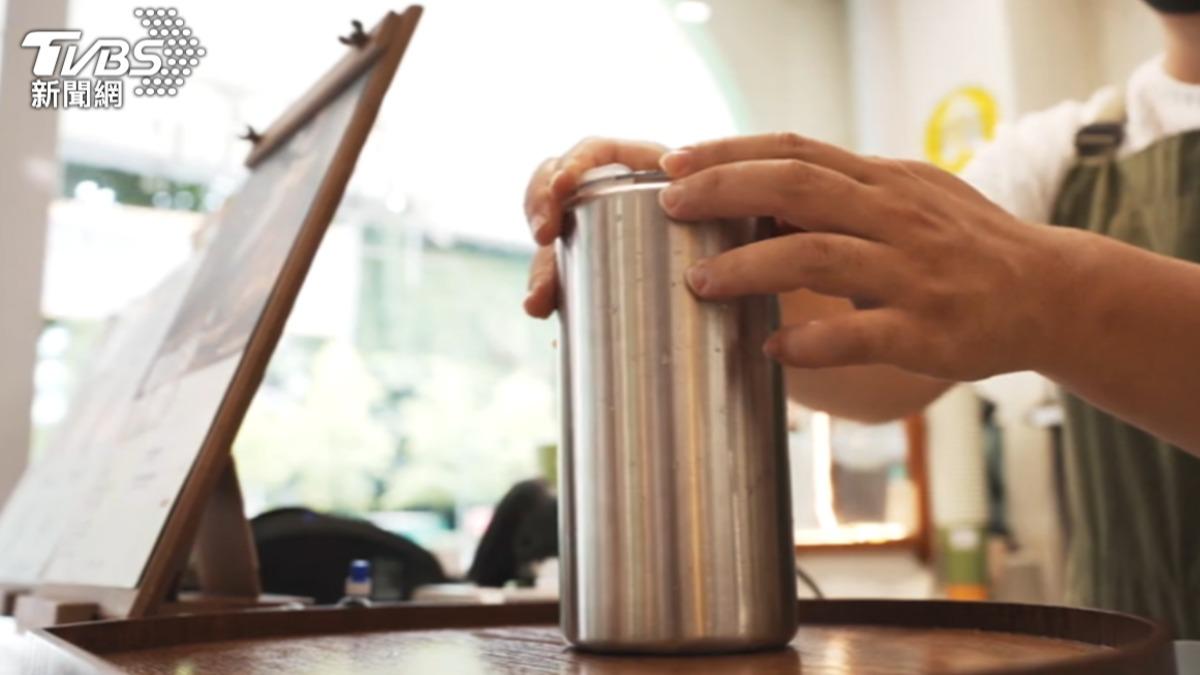 喝咖啡別用紙杯！國外研究曝：恐罹癌、爆痘 1招安心喝│TVBS新聞網