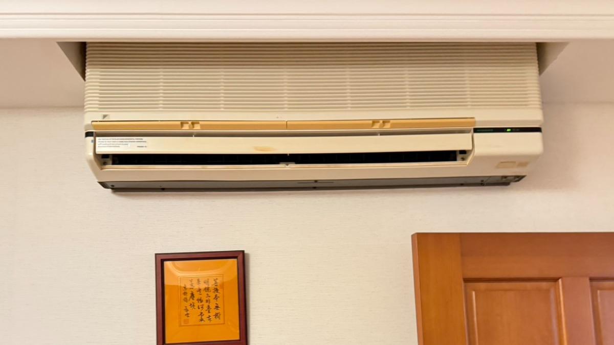 「藏」冷氣恐增耗電！專家警告：嵌入天花板效能大減│TVBS新聞網