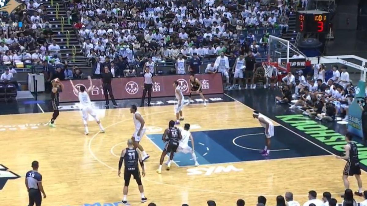 TPBL冠軍賽／林書豪致命3分球重創海神！國王成功踢館 2比1│TVBS新聞網