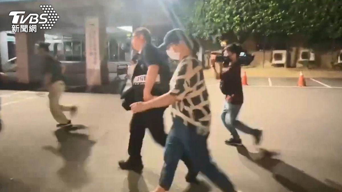 2566份罷免綠委提議書涉偽造 藍新北黨部書記長100萬交保│TVBS新聞網