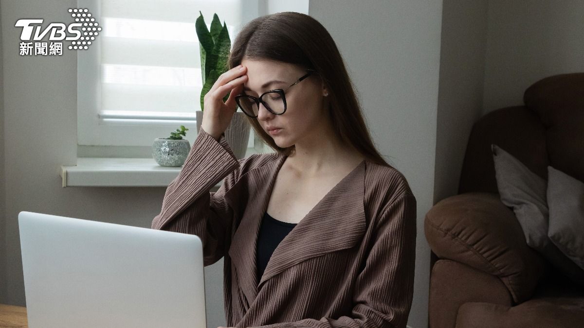 止痛藥無效？長期頭痛恐是「頸椎」出問題 醫授3招助改善│TVBS新聞網