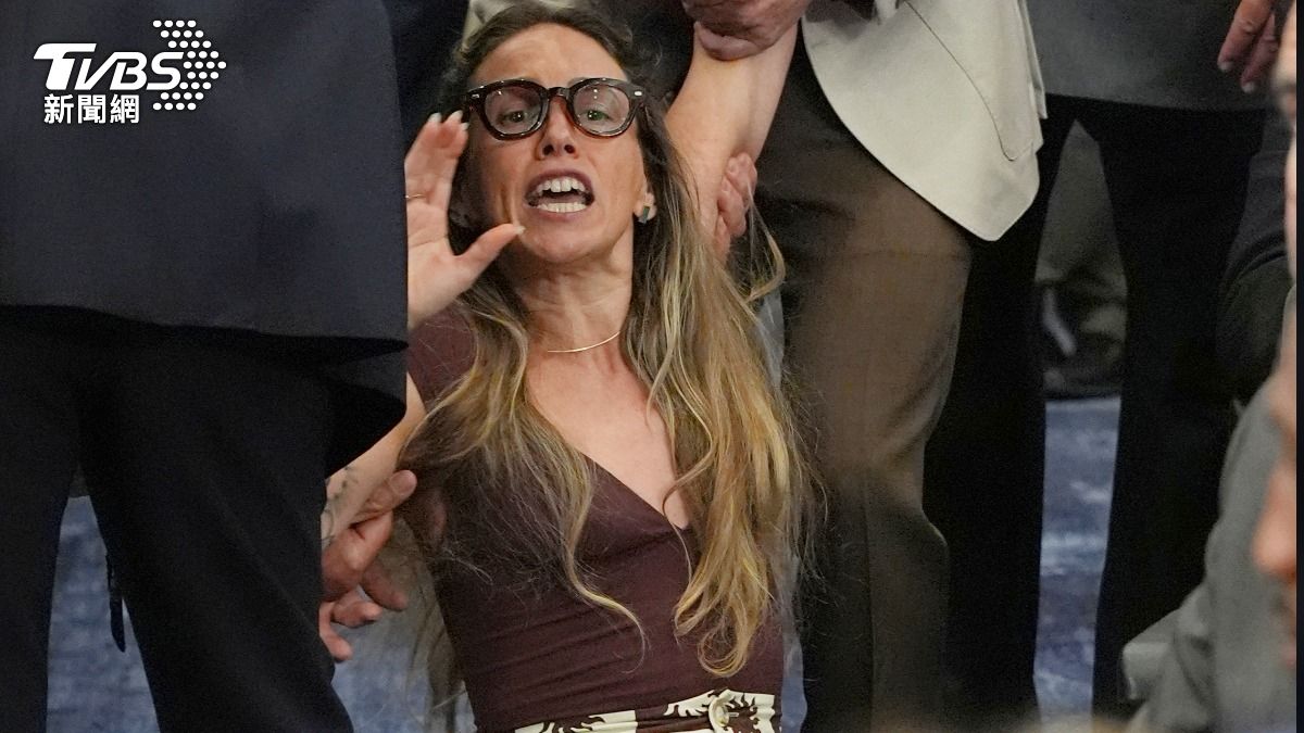 ICE大追捕！ 移民逃往高速公路 川普：ICE擴編萬名探員│TVBS新聞網