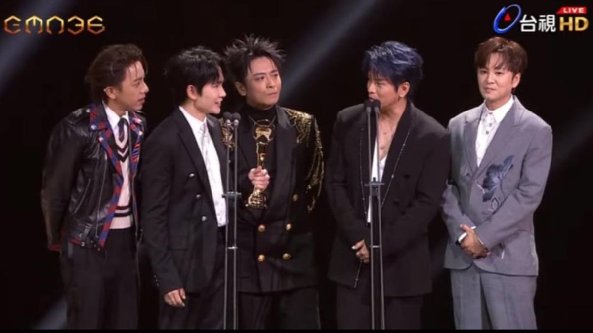 金曲36／Energy〈星期五晚上〉奪年度歌曲！阿弟哽咽告白老婆：差點放棄│TVBS新聞網