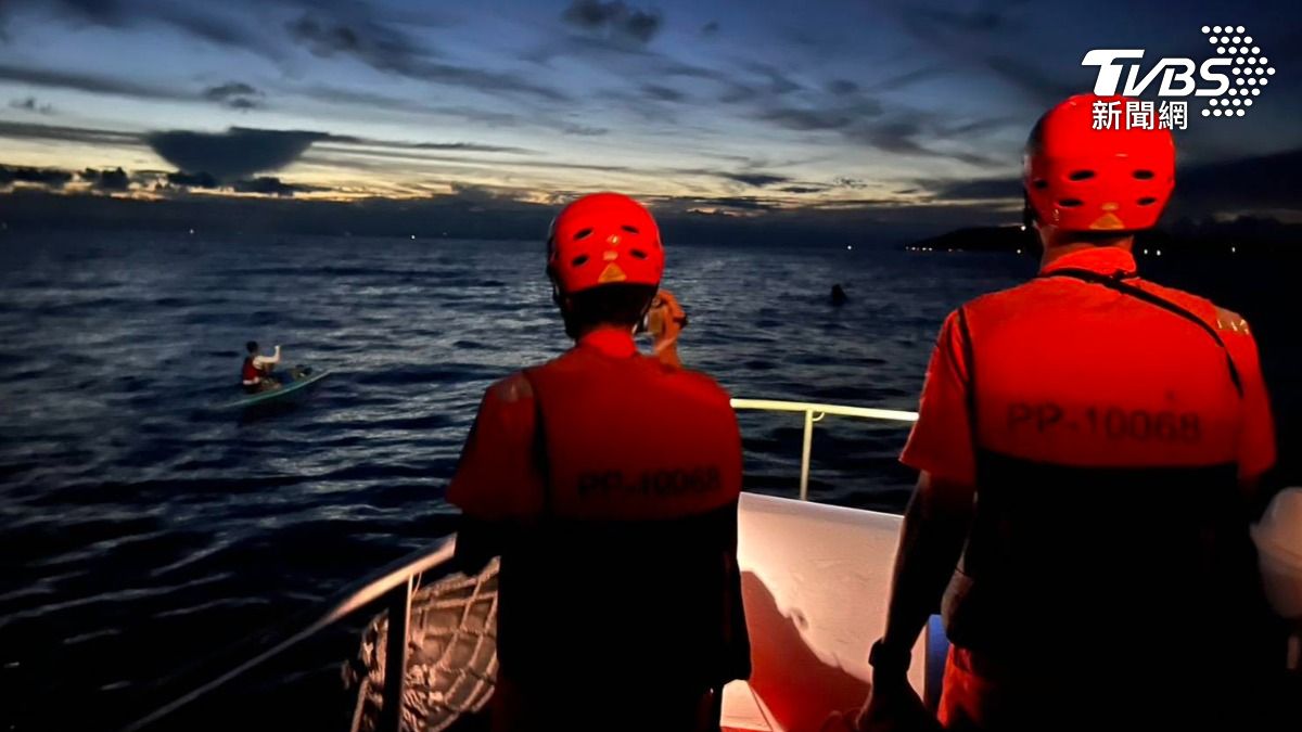 獨／2男SUP跨島划17小時 一度失聯！海巡出動戒護│TVBS新聞網