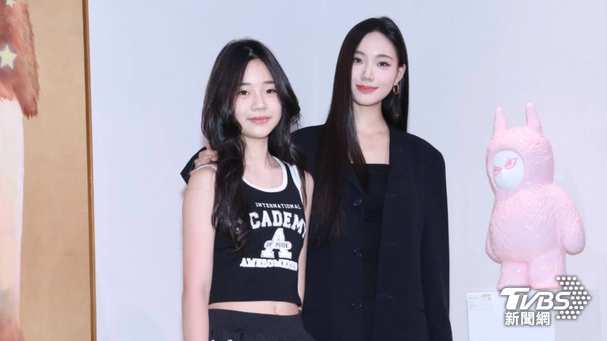 小S女兒Lily首辦畫展！賈永婕隨性穿搭不失優雅 她少女感十足│TVBS新聞網