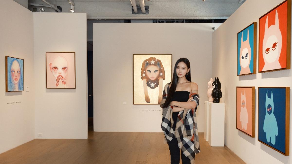 小S療傷4月低調挺！女兒Lily辦展「藏大S的愛」 許老三暴風抽高│TVBS新聞網