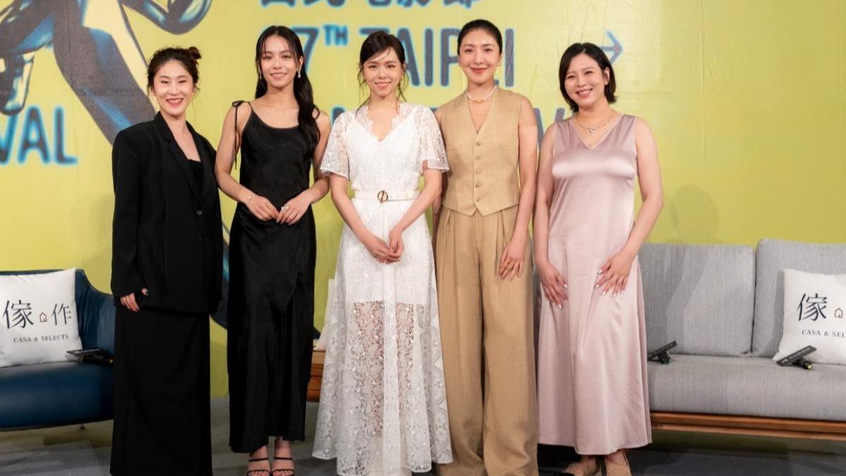 劉品言挺5個月孕肚燦笑現身 連晨翔接送愛妻終於合體│TVBS新聞網