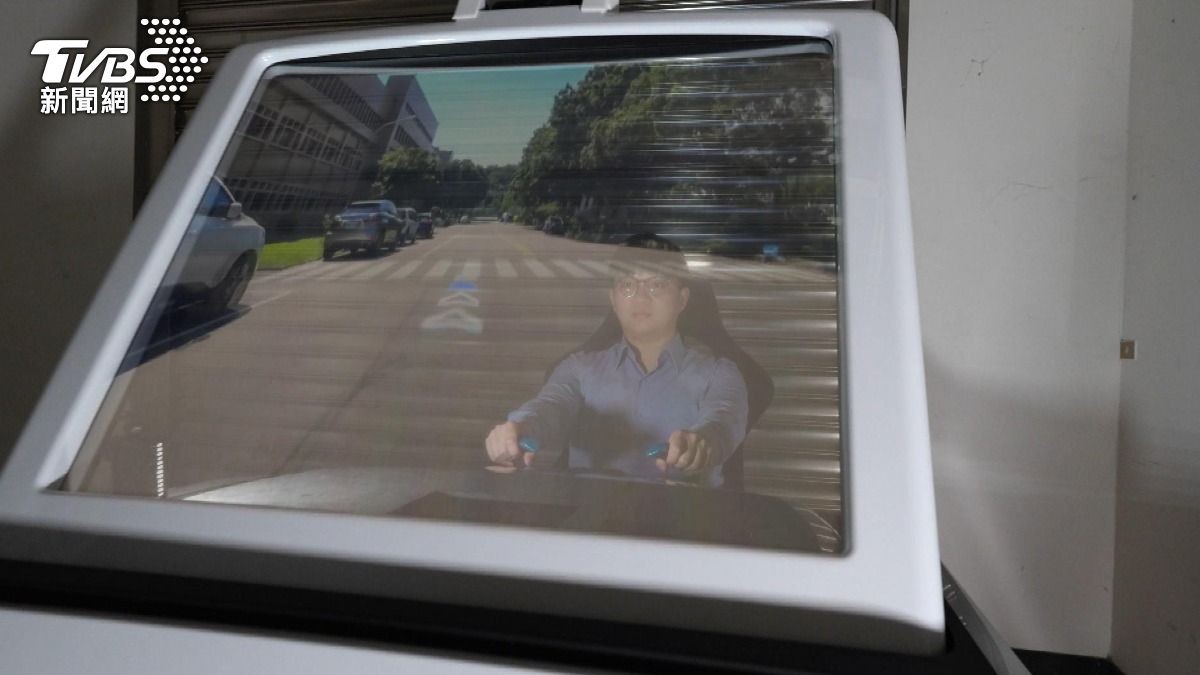 透視前車神級技術登場！縮短延遲秒差路況秒同步 防止追撞│TVBS新聞網