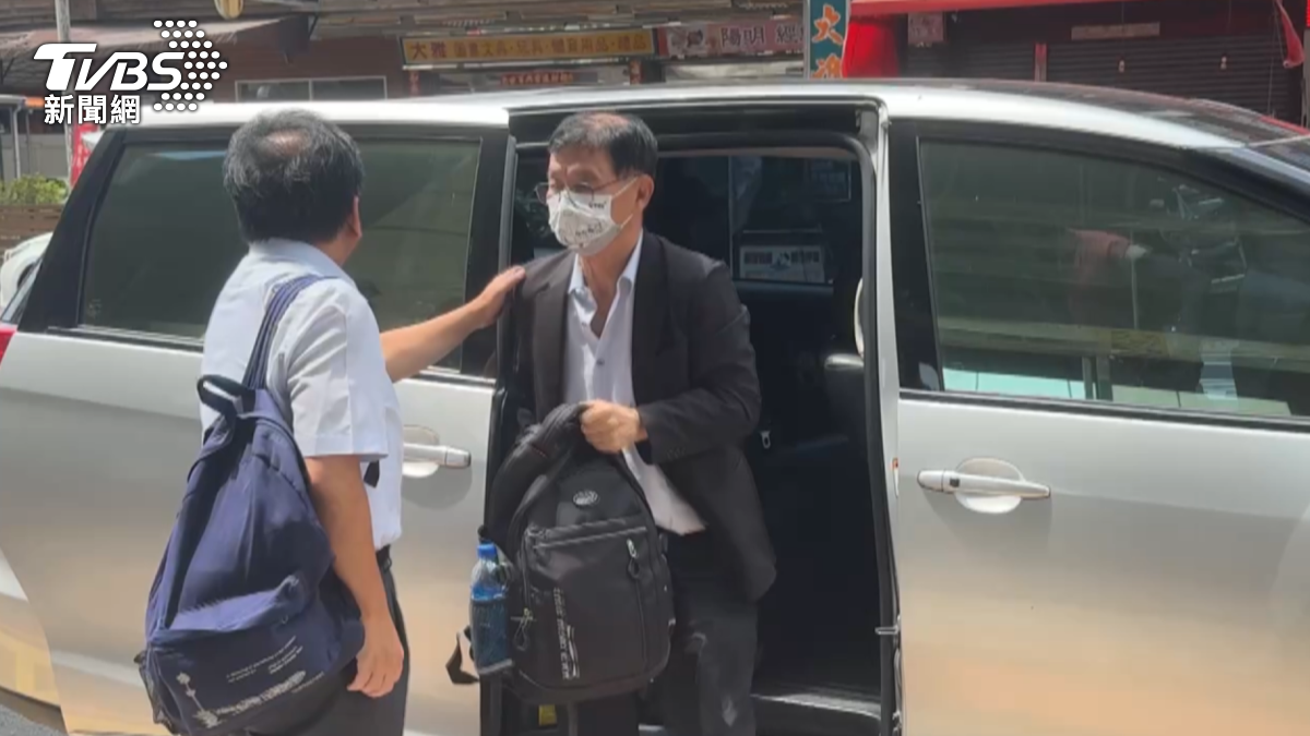 欲見妻最後一面！彭振聲返高「全程沉默」 相驗未現身│TVBS新聞網