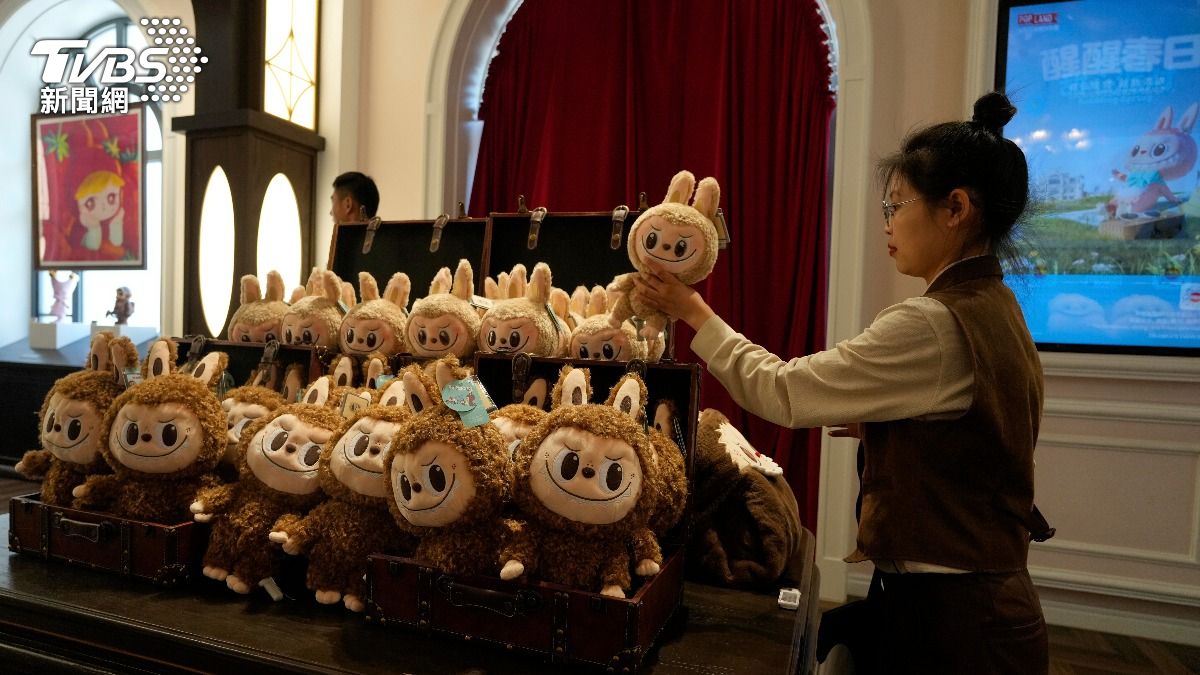 泡泡瑪特股價開始暴跌! Labubu退燒 重現「蛋塔效應」│TVBS新聞網