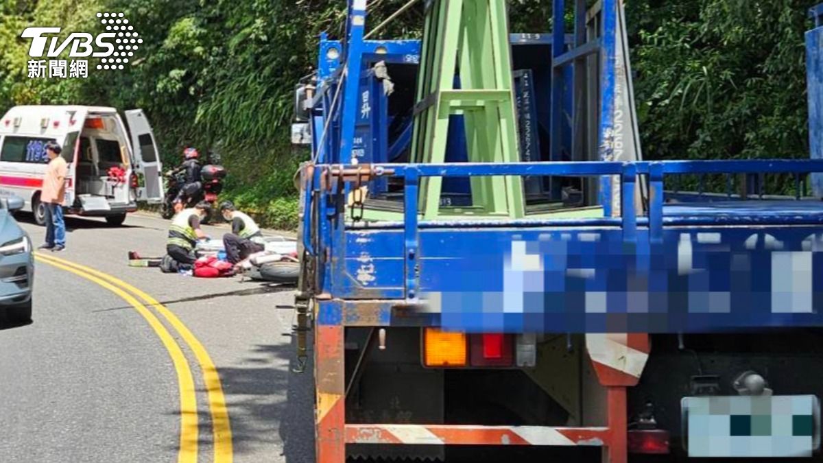 北宜公路又出事！重機失控撞大貨車 駕駛幫CPR仍不治│TVBS新聞網