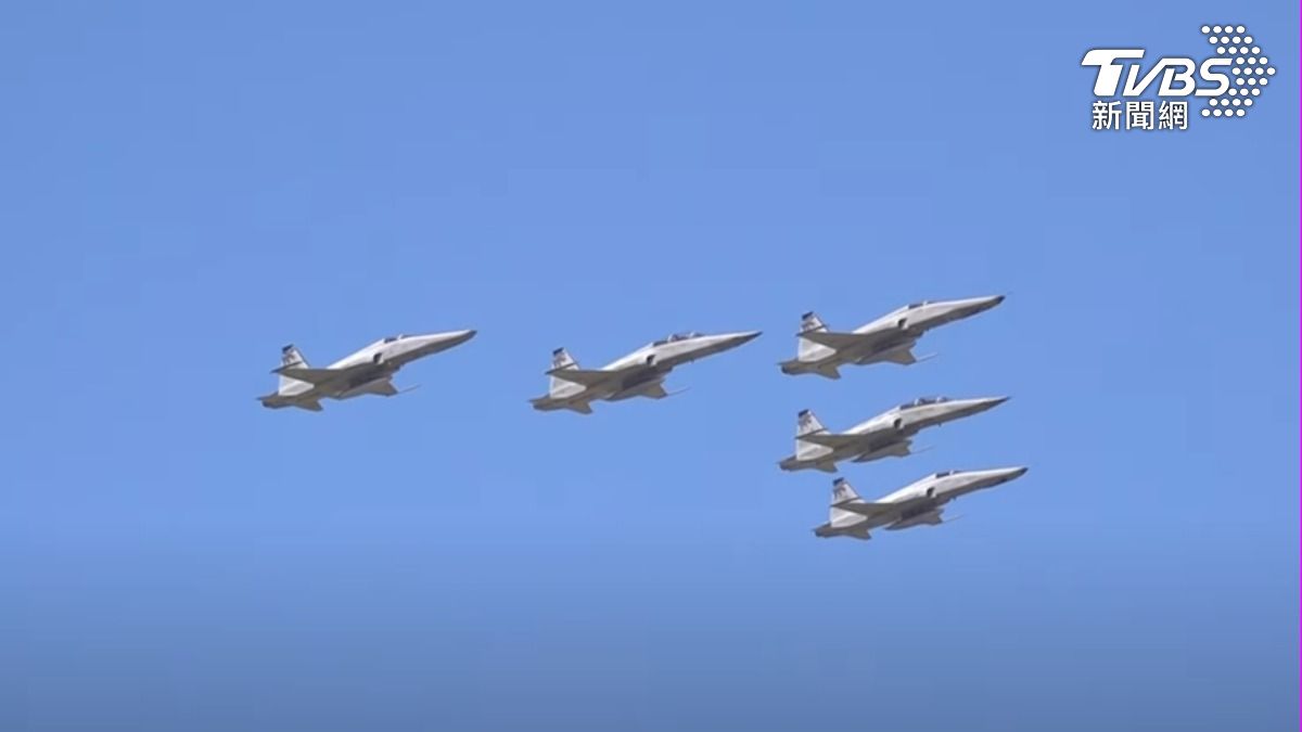 守護台海領空逾50年 傳奇老戰士「F-5系列戰機」今除役│TVBS新聞網