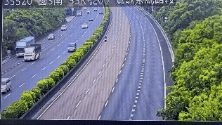 騎士國三逆向鑽車縫「狂飆19KM」 警2度攔截驚險畫面曝│TVBS新聞網