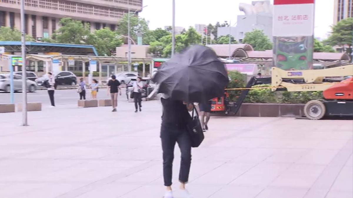 丹娜絲解除陸警！ 120年首登陸嘉義 雲林17級風│TVBS新聞網