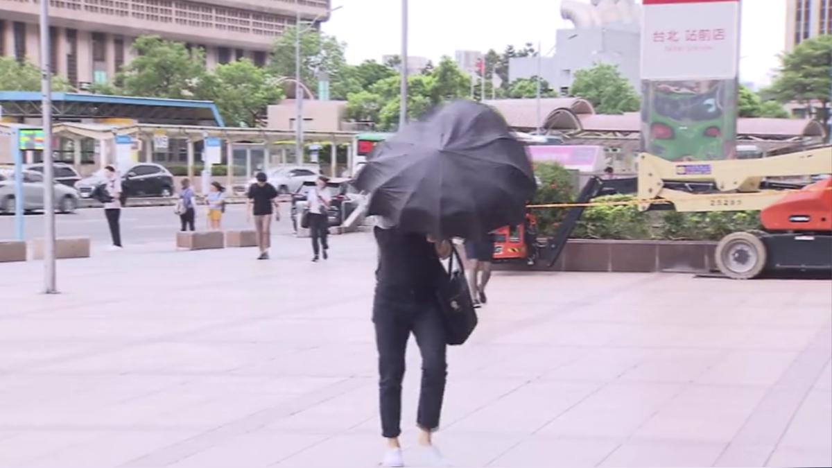 丹娜絲解除陸警！ 120年首登陸嘉義 雲林17級風│TVBS新聞網