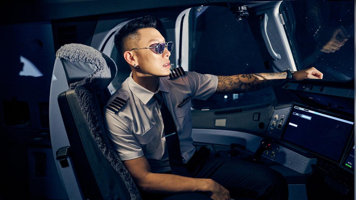 頑童MJ116圓夢！瘦子扮機師帥照連發 突冒「5個孩子」全說了│TVBS新聞網