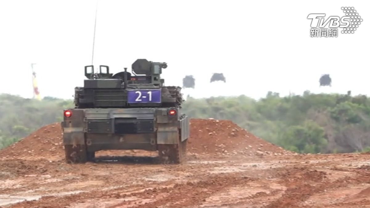 國軍最強戰車來了 M1A2T首公開射擊 總統：無怪乎地表最強│TVBS新聞網