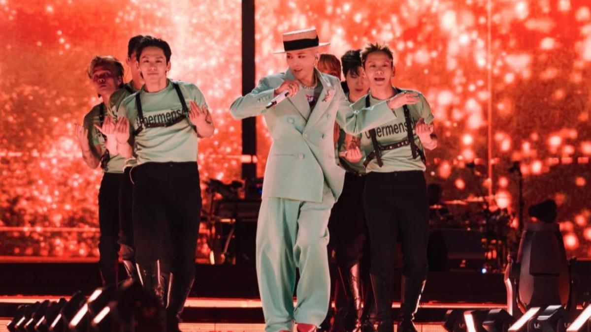 賈靜雯朝聖GD喊出「瞬間圈粉」 4字竟惹怒網友：怎麼敢發出來│TVBS新聞網