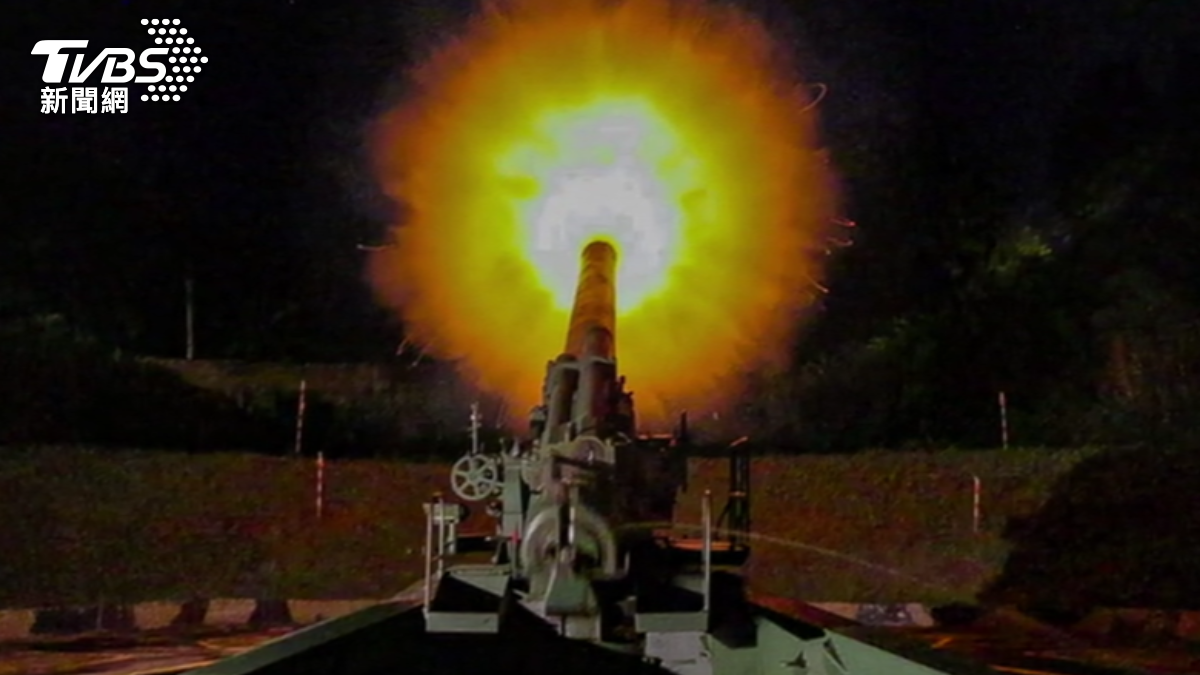 漢光夜間砲火震撼金門！3000名駐軍9島同步實彈射擊 規模創歷年之最│TVBS新聞網