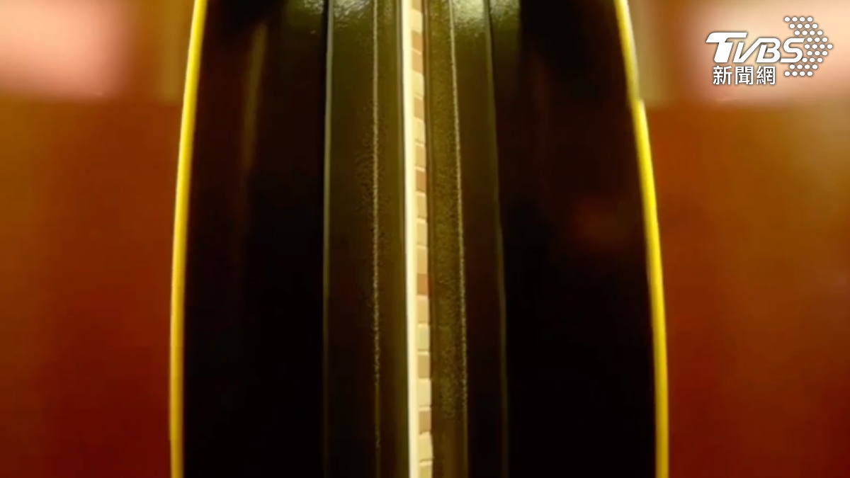 狂拍房門1hr！鄰怒報警「太吵了」 破門驚見全裸男中風倒地│TVBS新聞網