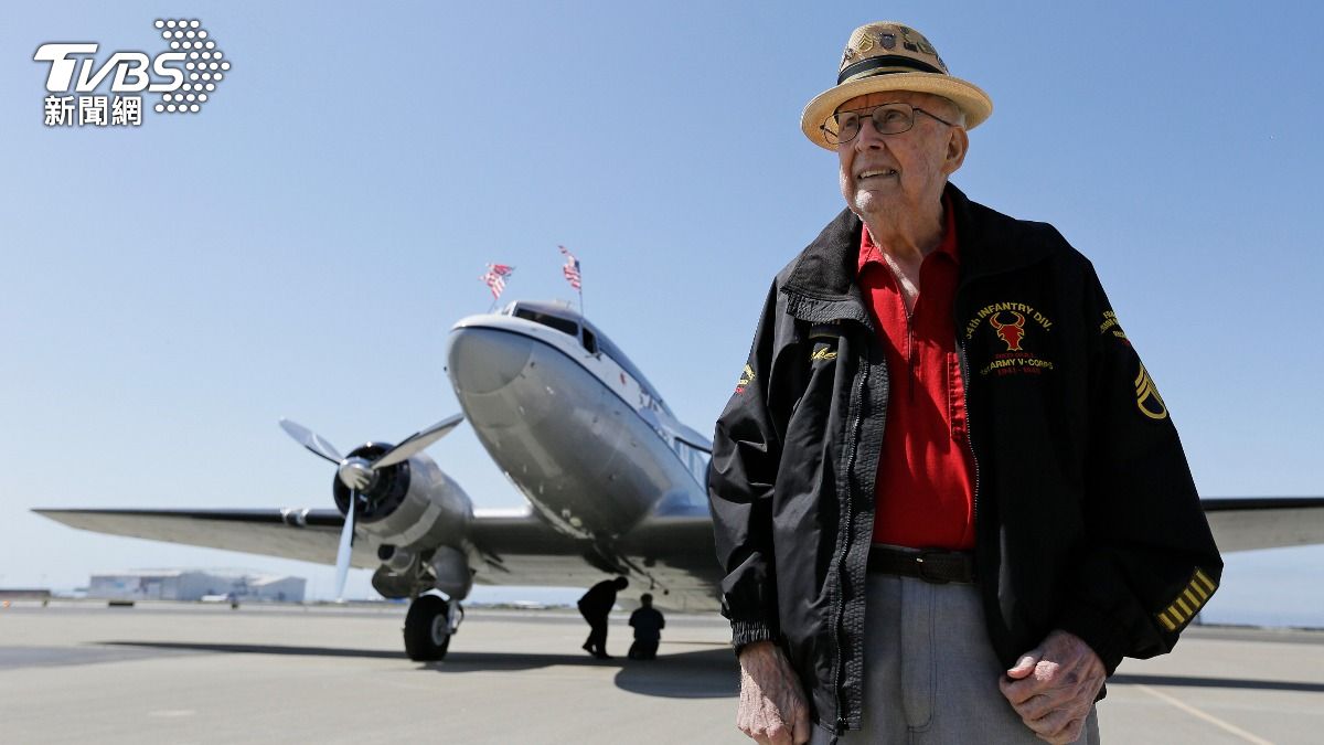 曾是諾曼第登陸老兵！網紅「傑克老爹」辭世 享嵩壽102歲│TVBS新聞網