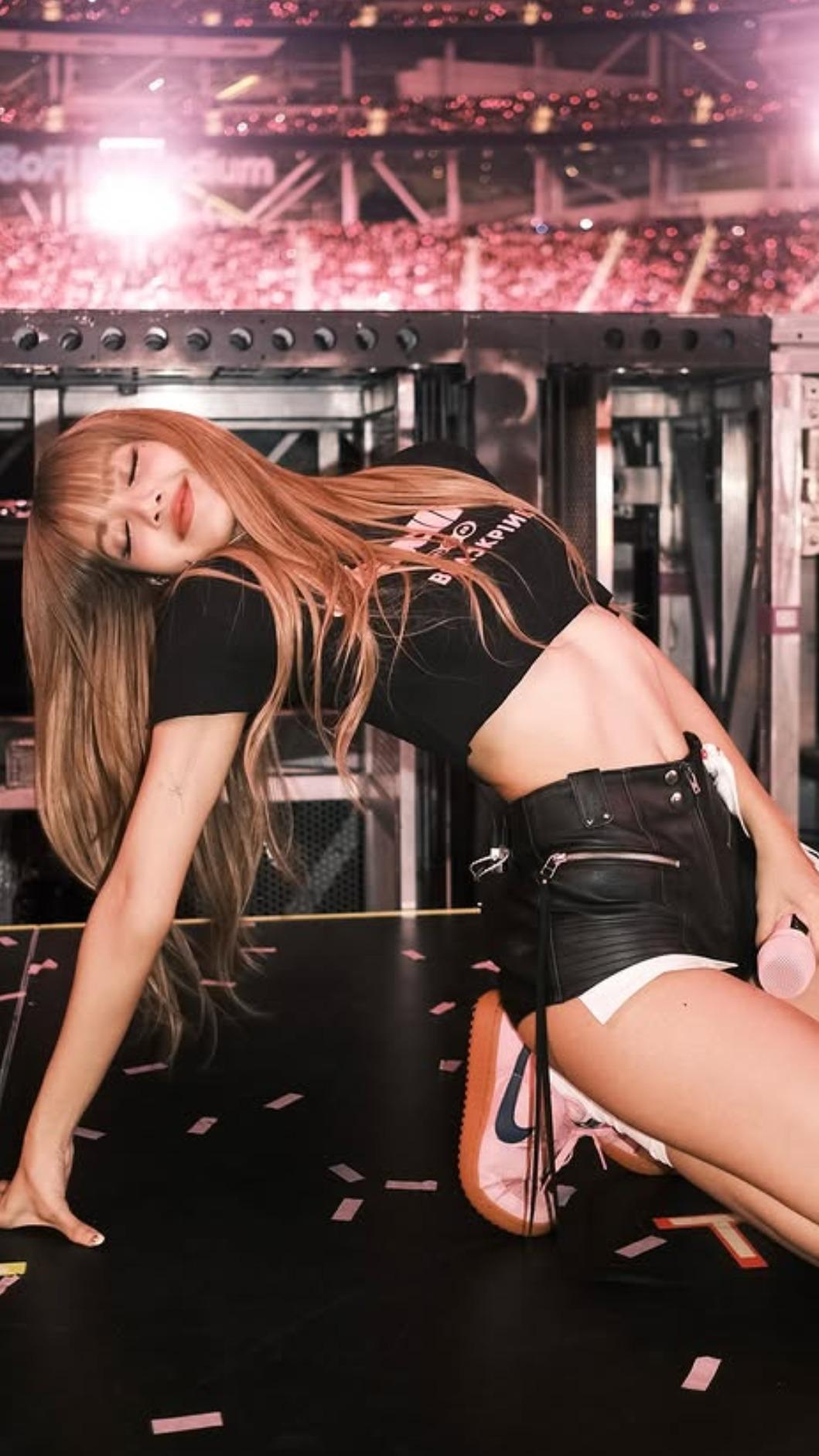 LISA、Karina 都在穿！女神「同款NIKE球鞋」曝光│TVBS新聞網