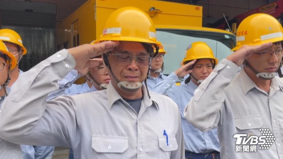 李元瀚回家了！台電300員工敬禮淚喊「任務結束」 工程車送行│TVBS新聞網