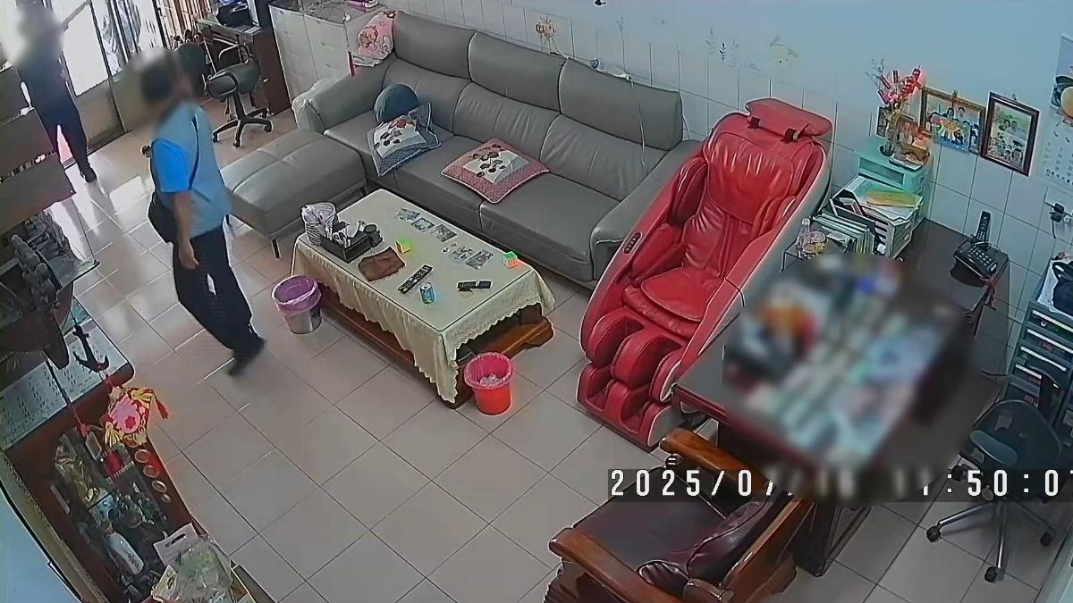 台南警闖民宅拔監視器電源！小金塊離奇消失 屋主怒：跟強盜沒兩樣│TVBS新聞網