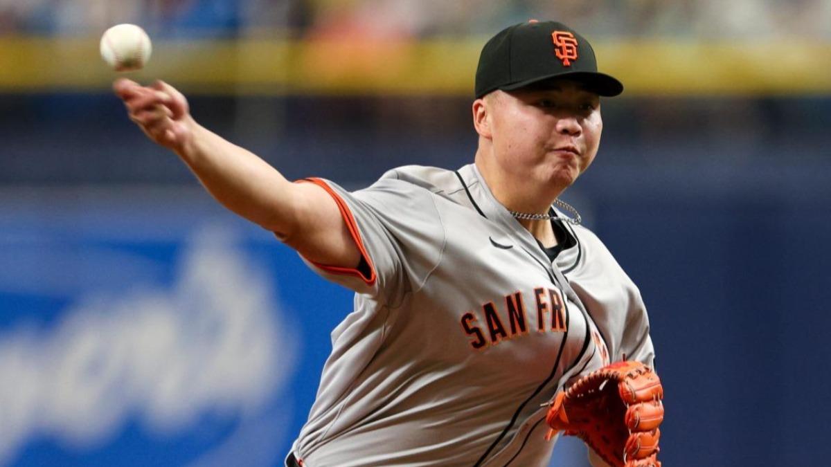 巨人輪值吃緊！美媒爆「鄧愷威有望重返MLB」 28日有望登板│TVBS新聞網